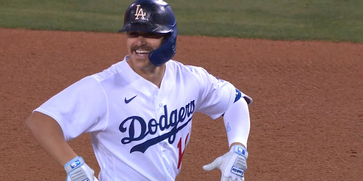 Kike produce 5 y Dodgers debutan ganando