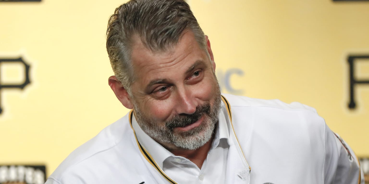 Pirates' full-squad workout ushers in new era