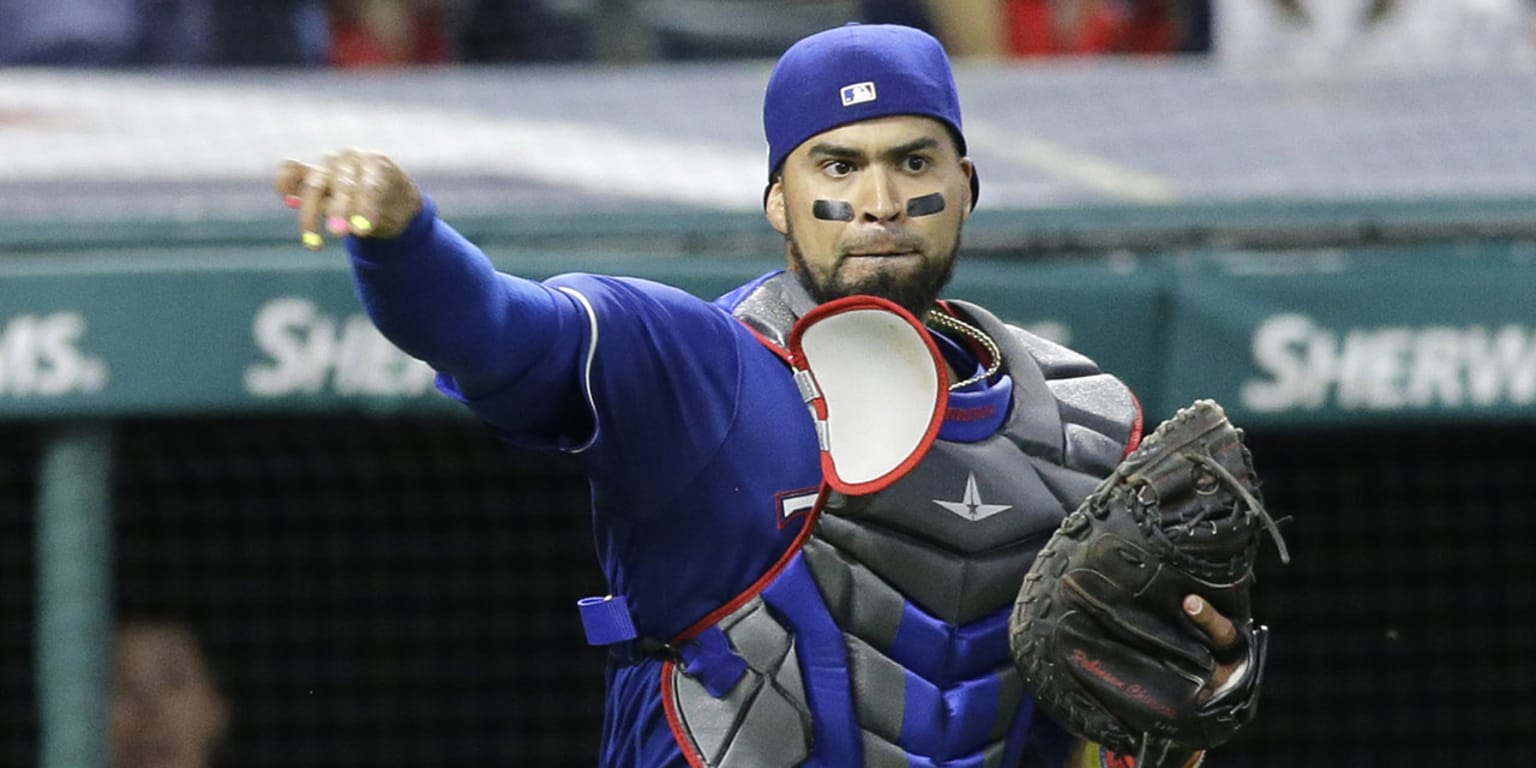 Robinson Chirinos back in starting job