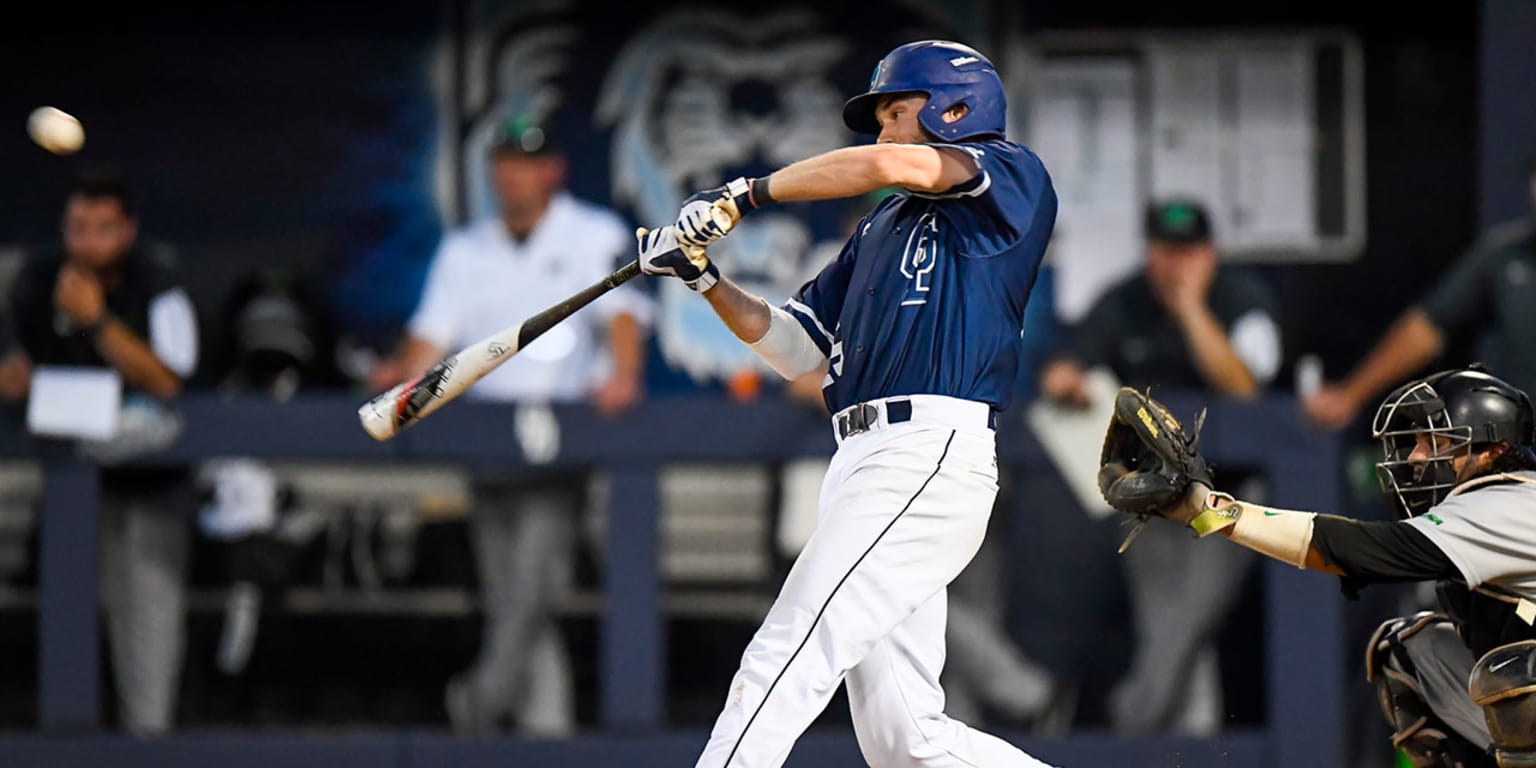 Rays sign Michael Mercado