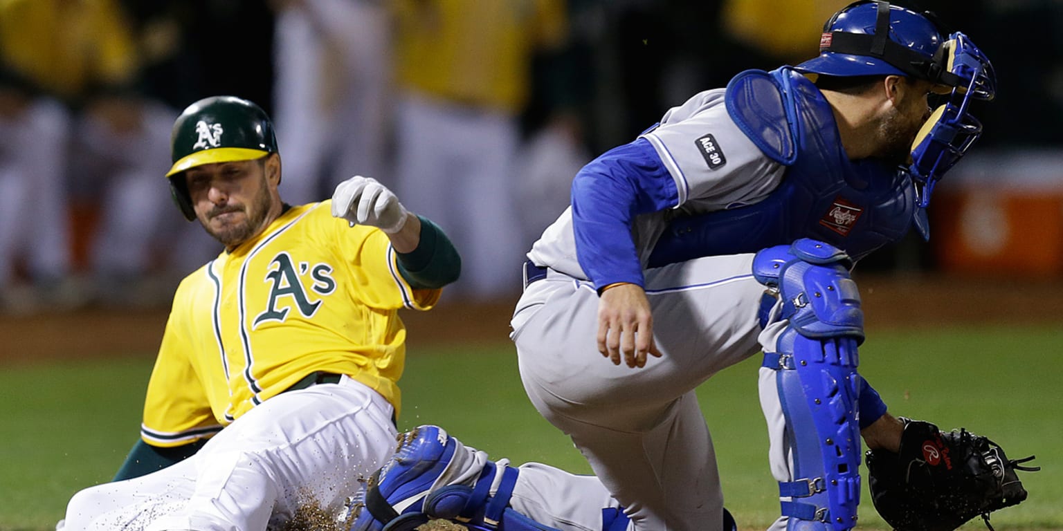 A's answer Royals' 5-run 8th, score 6 to win