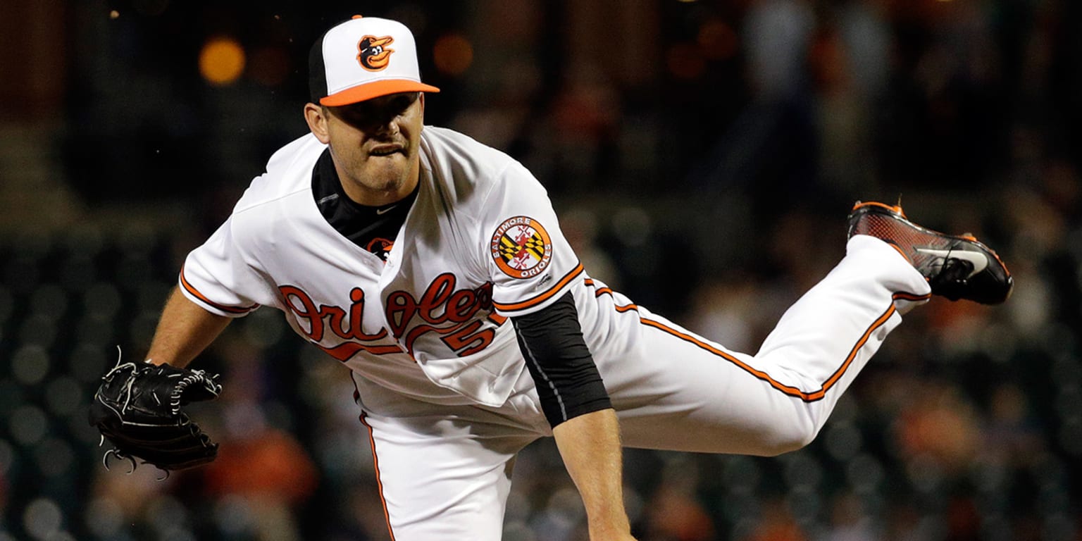 Orioles pitcher Brian Duensing goes on DL