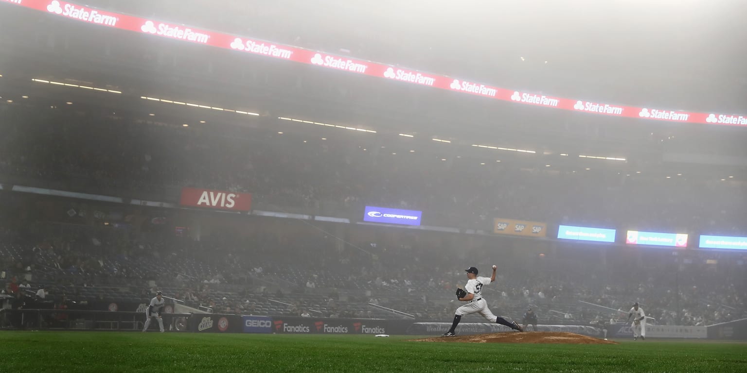 The Yankees and Twins played in the first great fog game of 2018 and ...