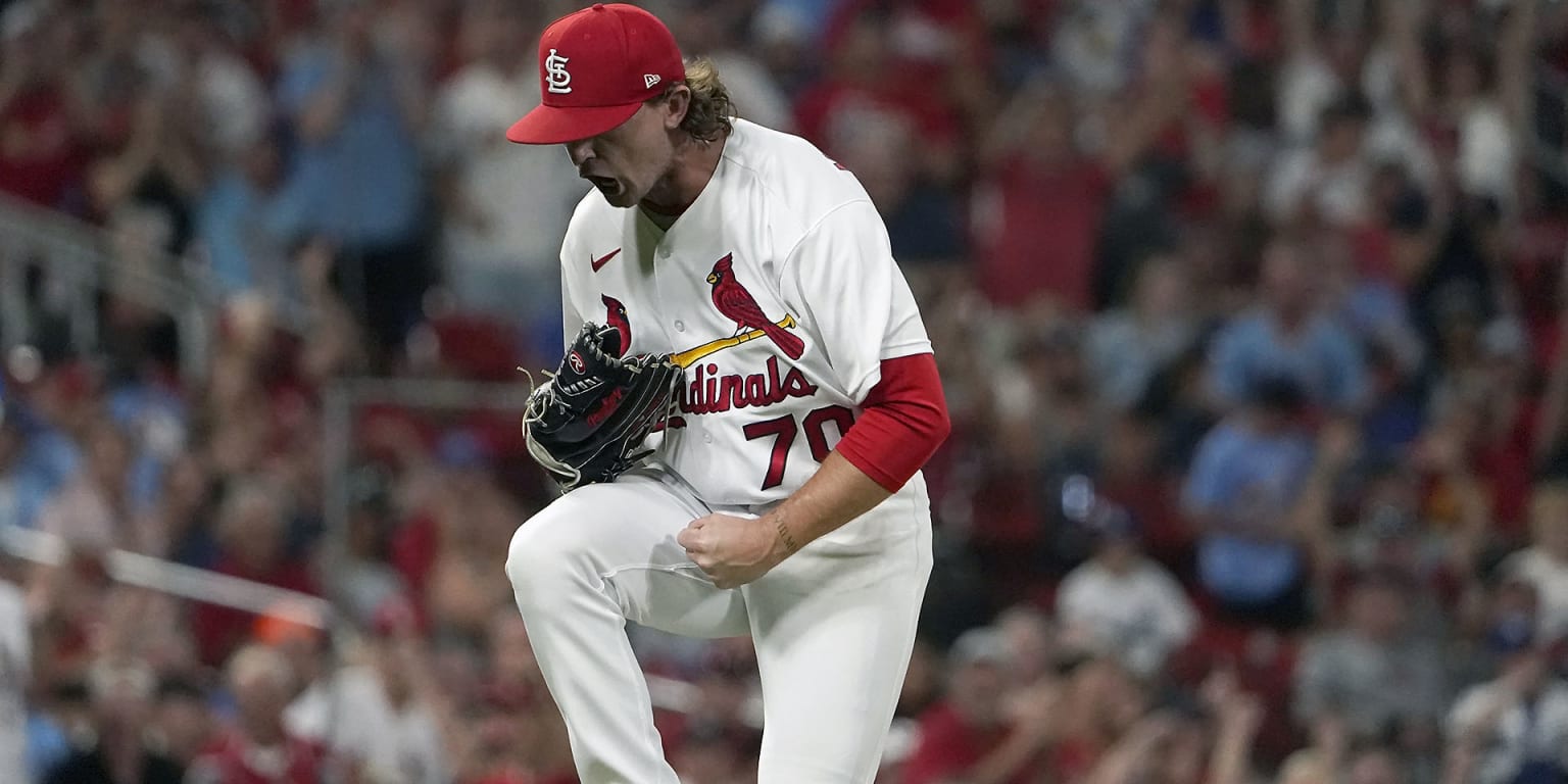 Packy Naughton earns hold vs. Dodgers