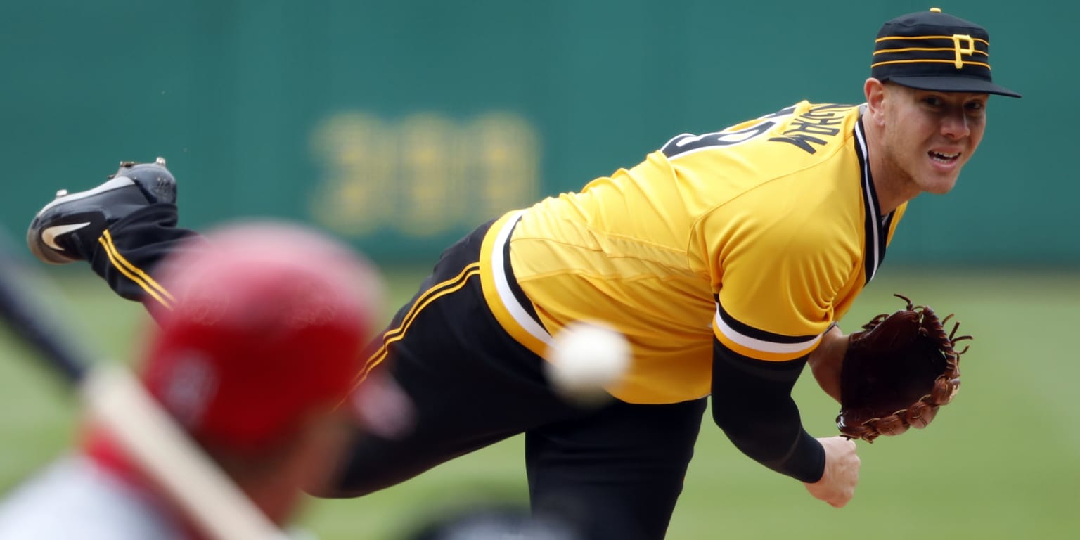 It took two tries, but the Cardinals finally managed to jinx Nick ...