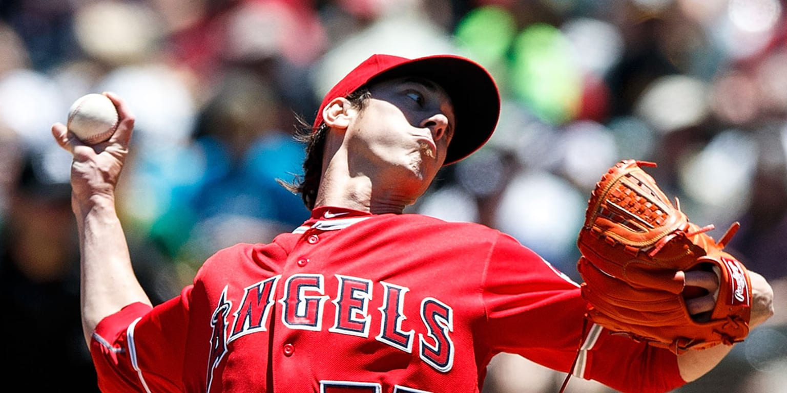 Tim Lincecum wins in return to MLB, Bay Area