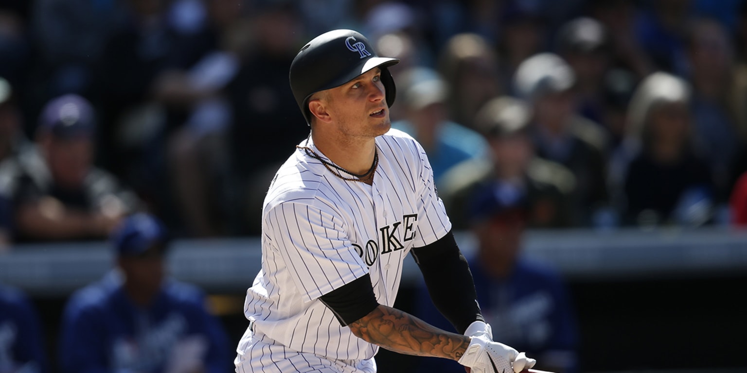 Rockies recall Brandon Barnes, Parra to DL