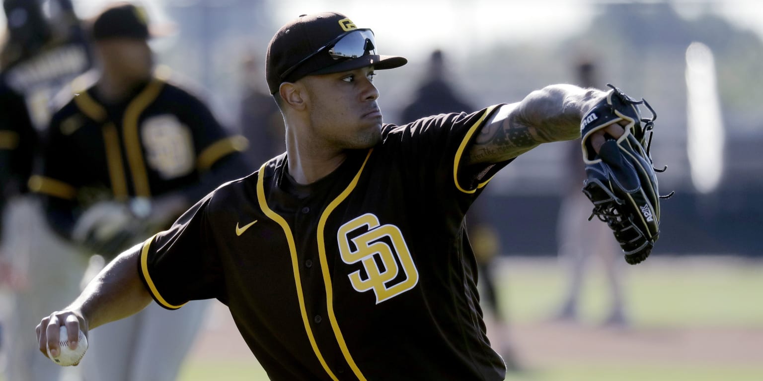 Padres add three prospects to 40-man roster