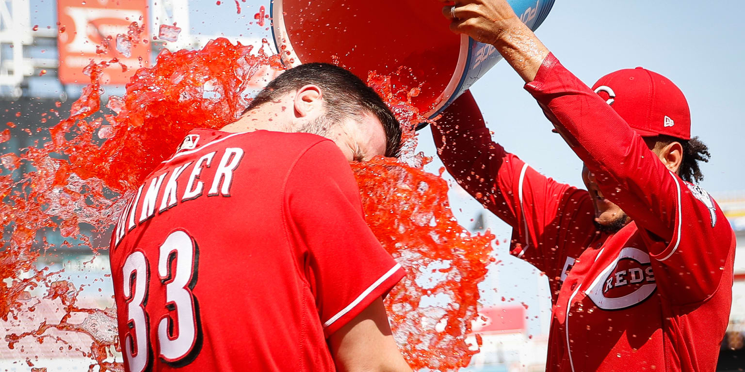 Jesse Winker wins it in 13th with walk-off HR