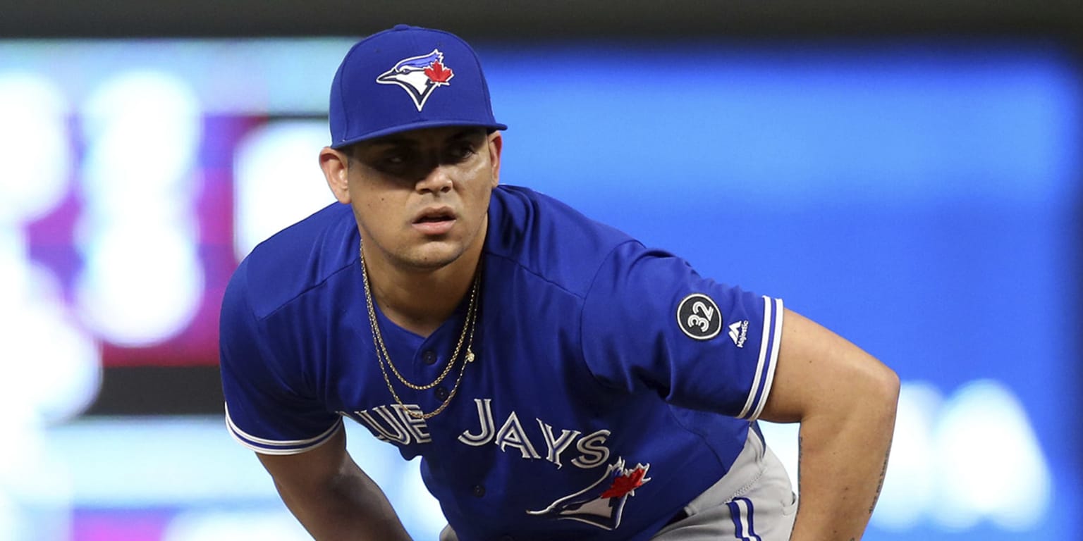 MLB amplía permiso de ausencia a Roberto Osuna