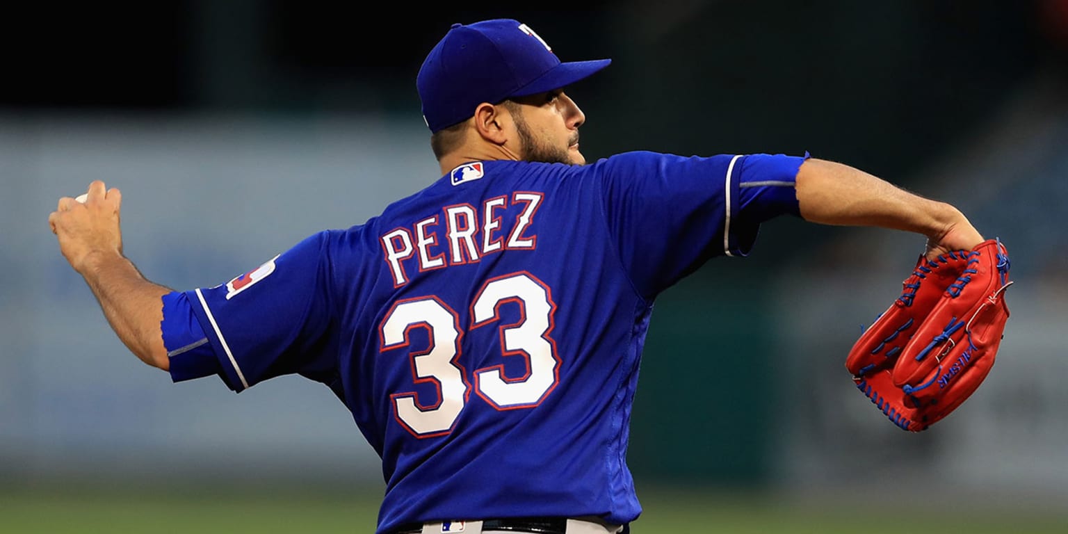 Rangers' Martin Perez to open season on DL