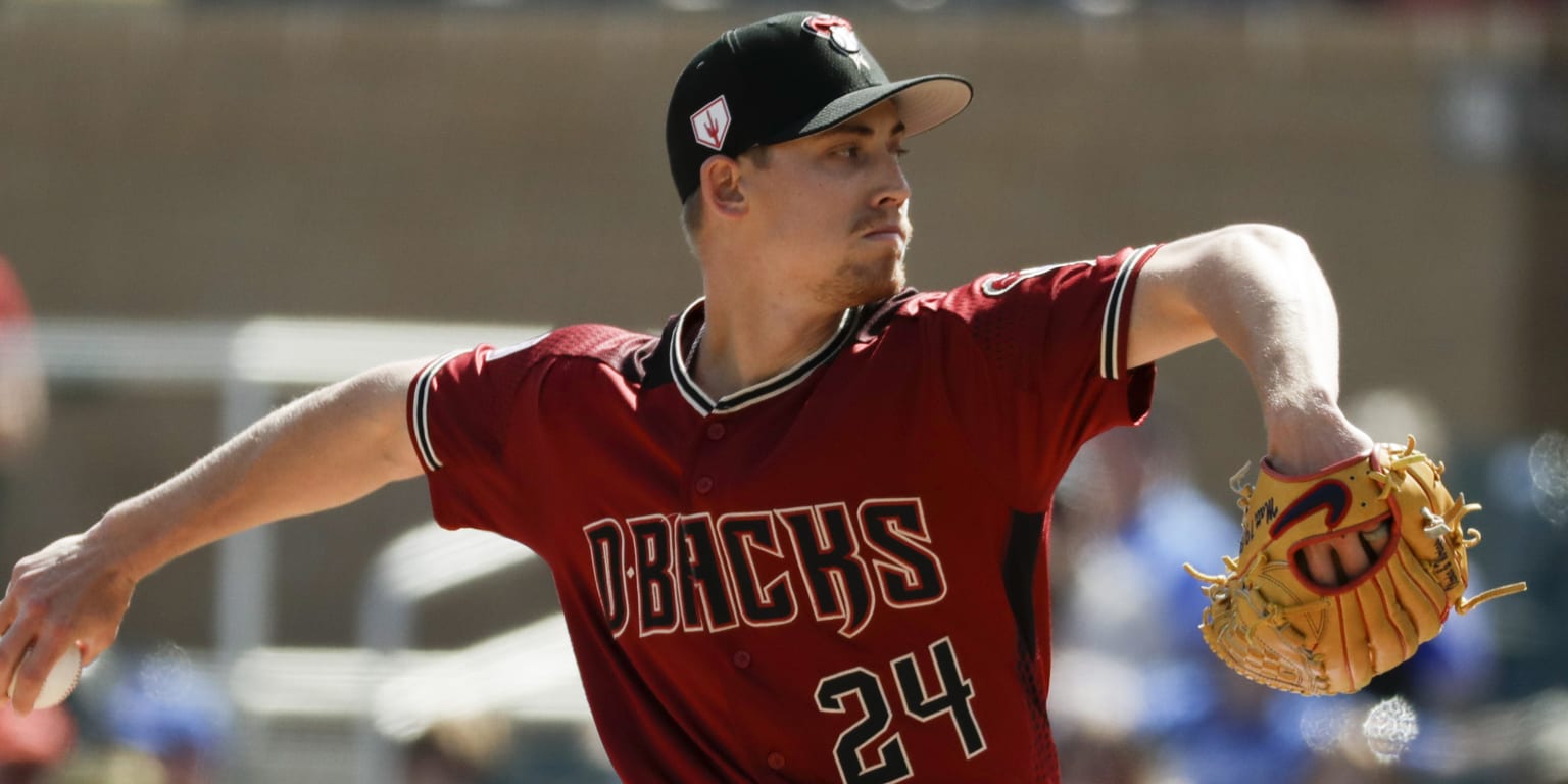 Luke Weaver makes D-backs spring debut