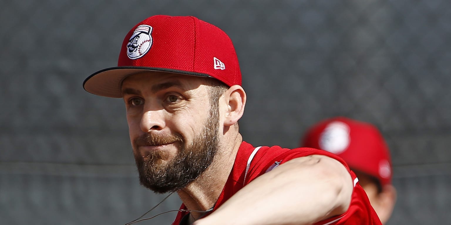 Reds' Lucas Luetge making bid for roster