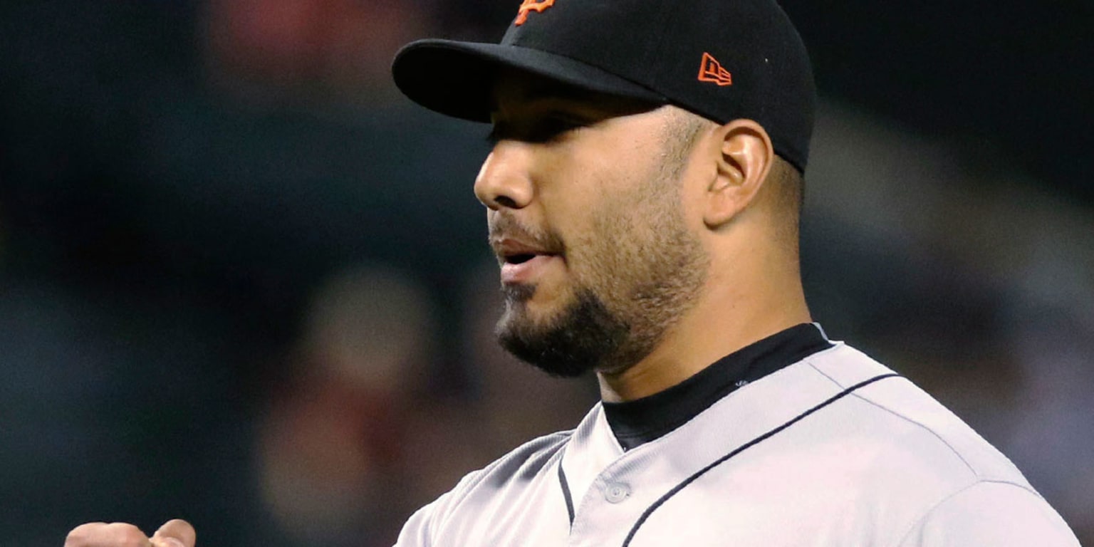 D-backs take Albert Suarez in Rule 5 Draft