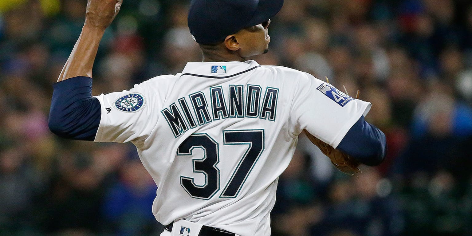 Mariners' Ariel Miranda dominant vs. Marlins