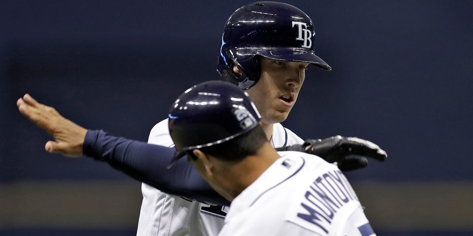Rays Corey Dickerson hits long home run