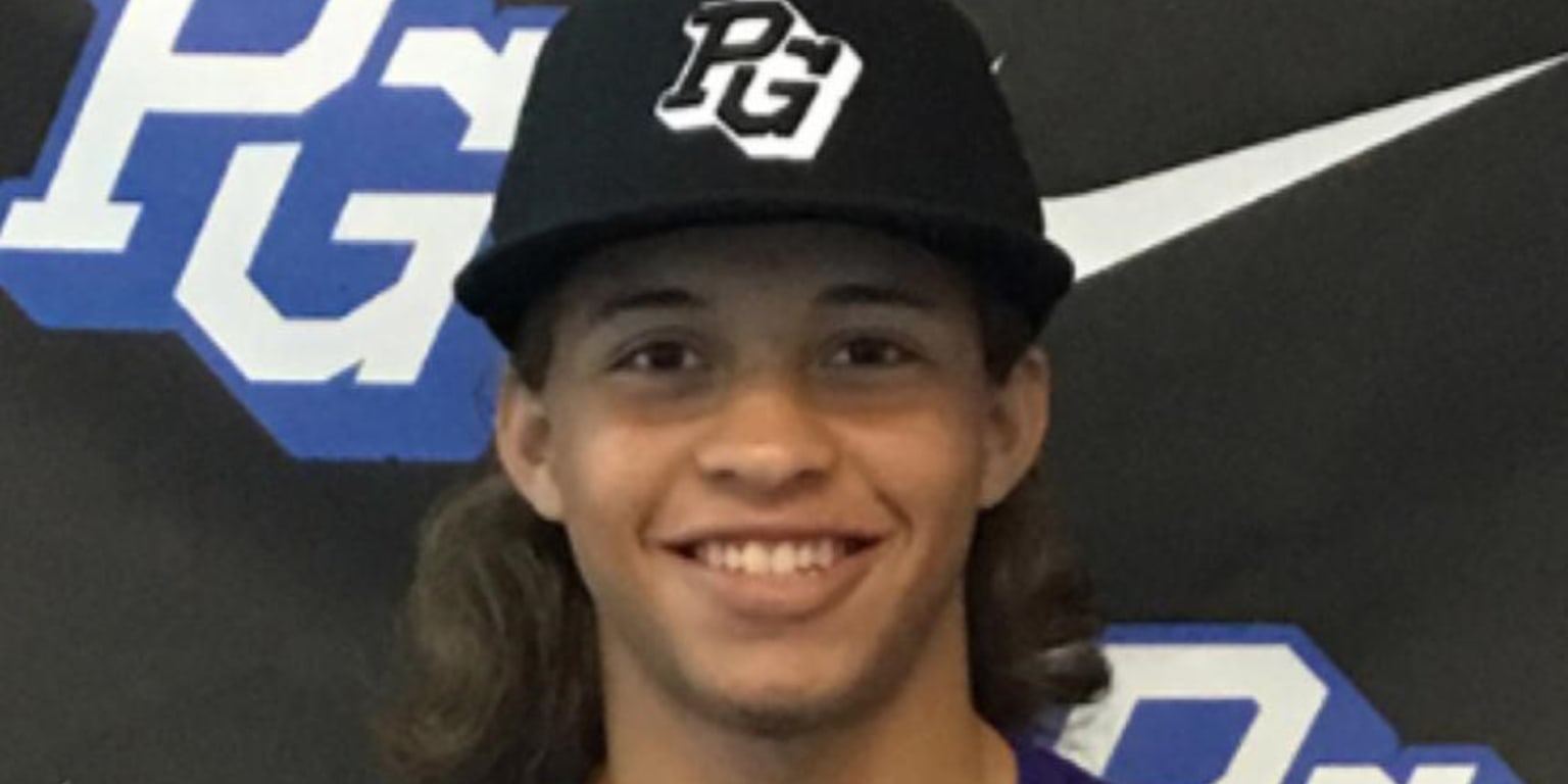 Indians sign prospect Jose Pastrano