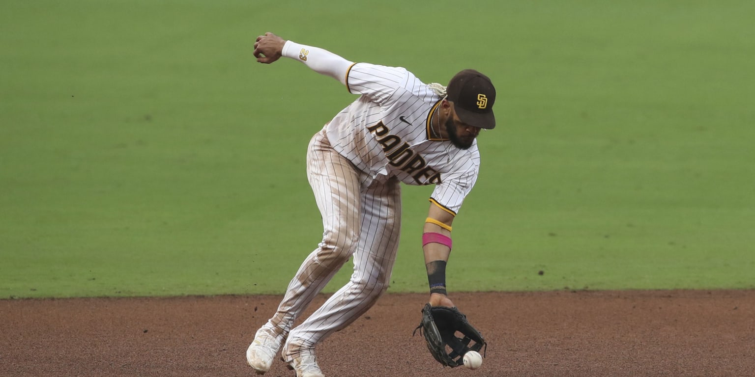 Padres' defense up the middle is elite