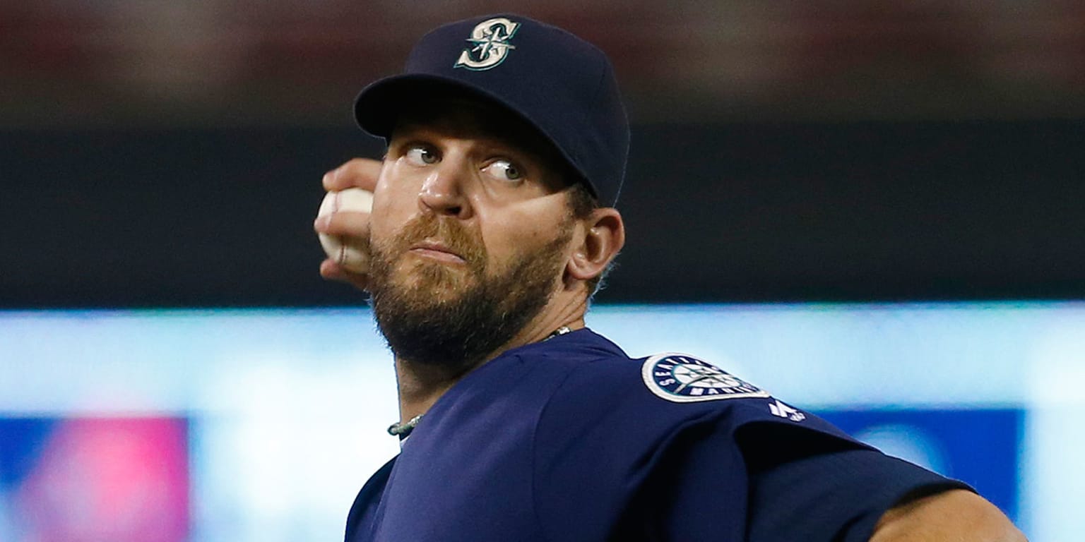 Mariners release right-hander Tom Wilhelmsen