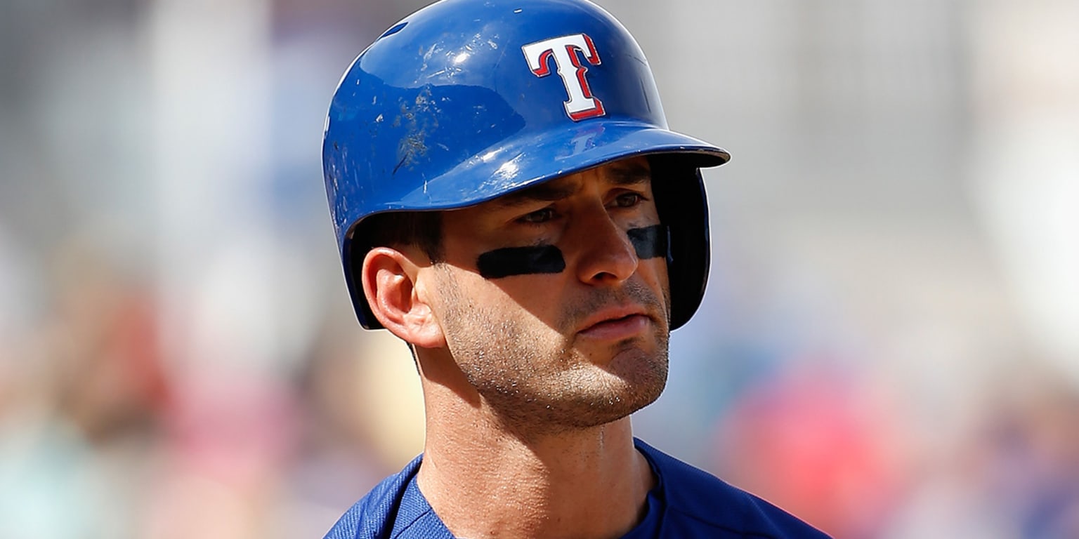 Rangers Justin Ruggiano to play first base