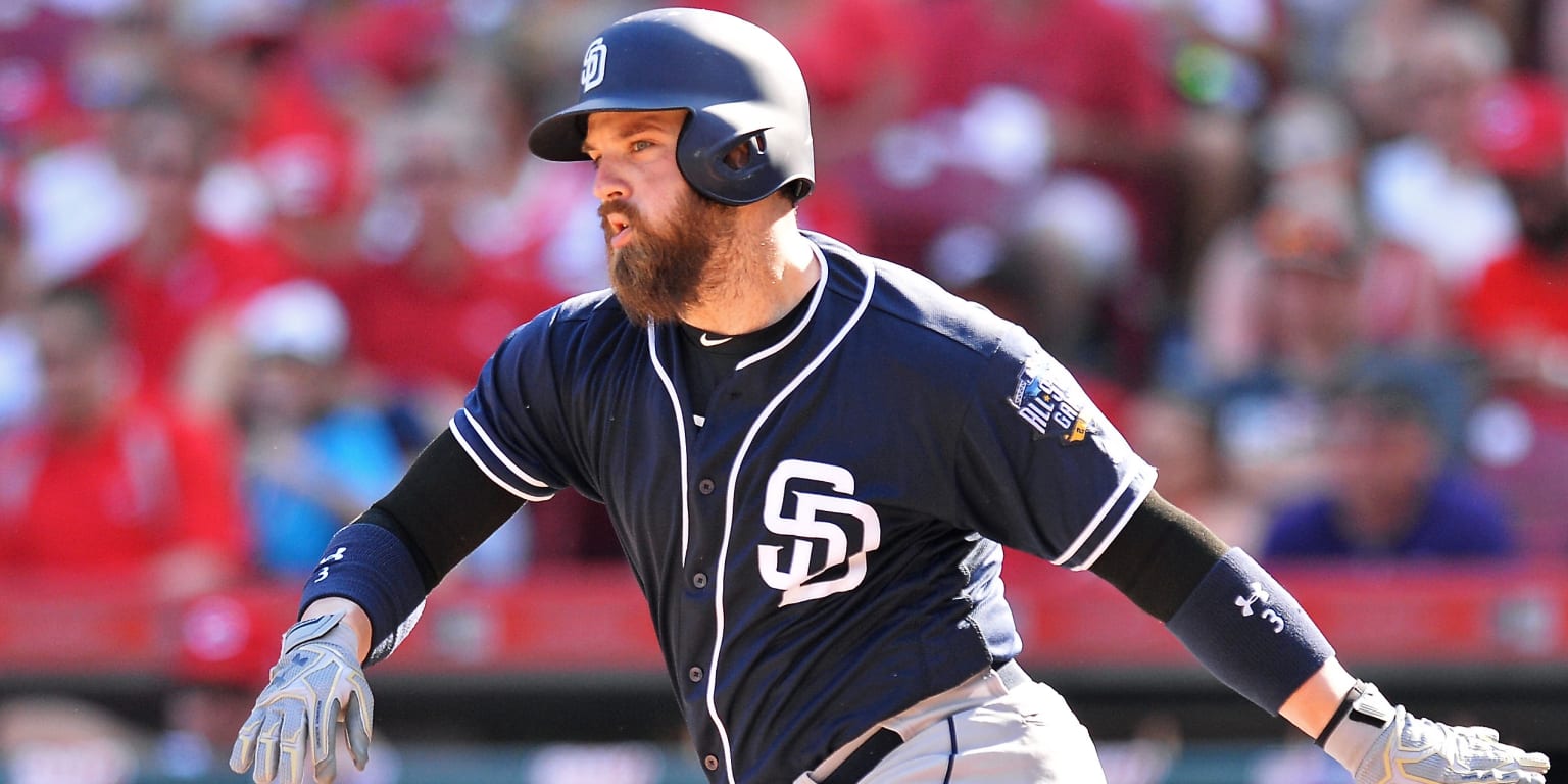 Padres Derek Norris stays put with San Diego