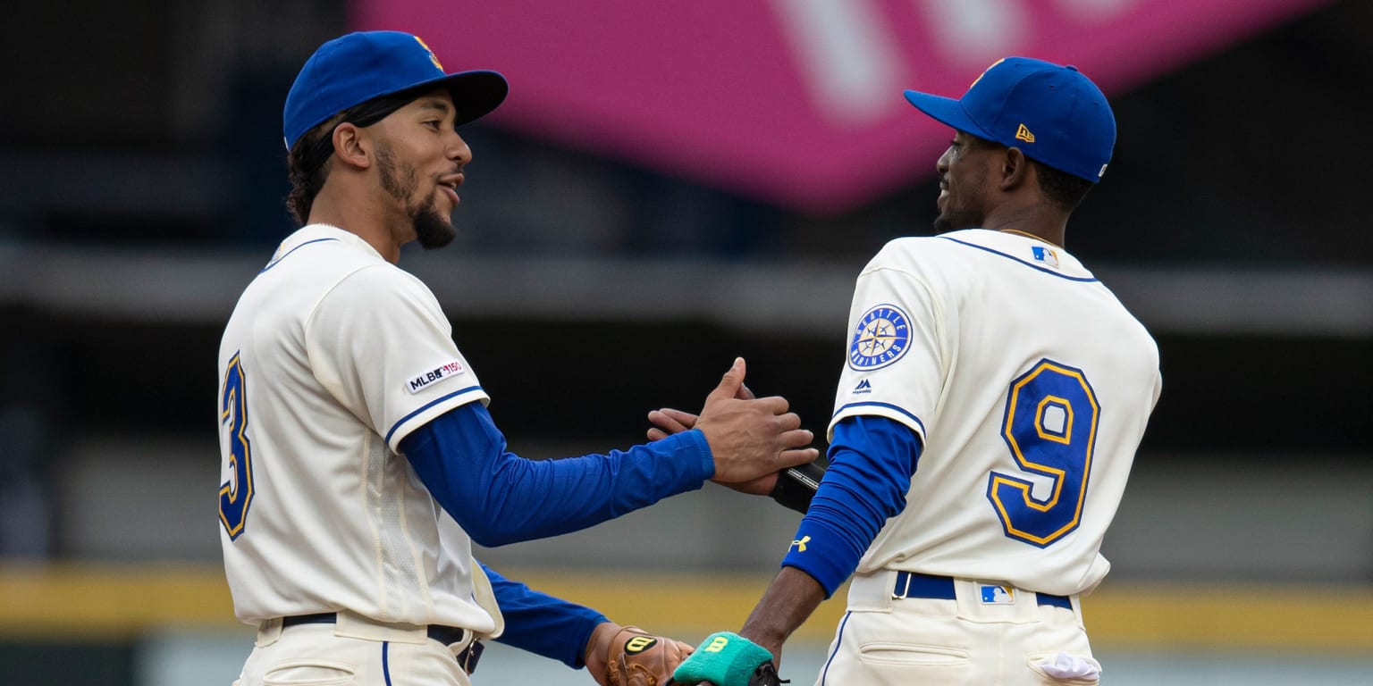 Mariners to hold black voices in baseball talk