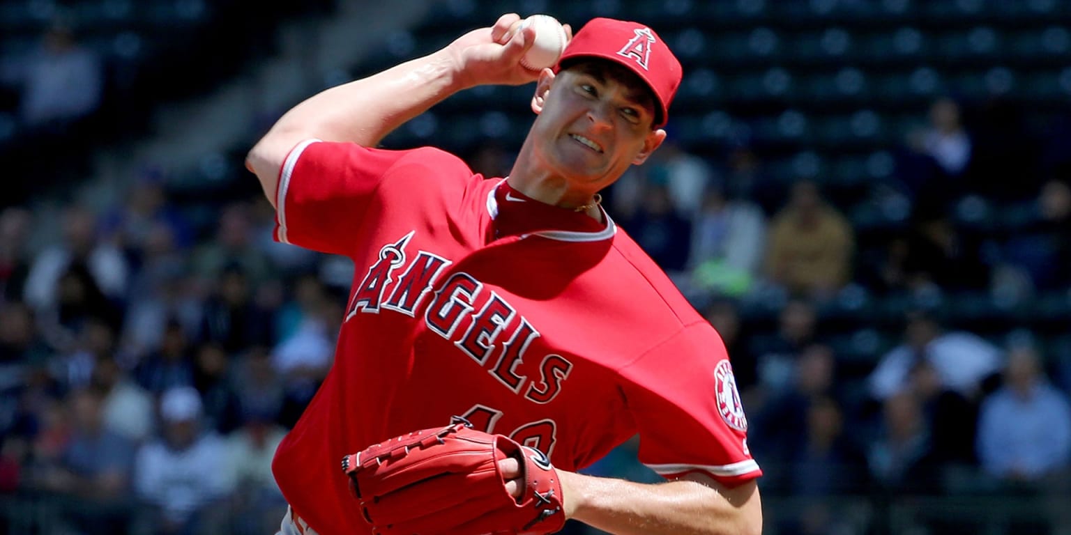Garrett Richards Zack Cozart leave with injury