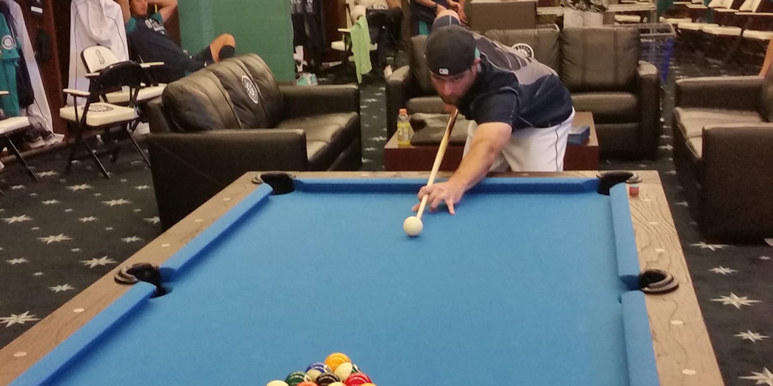 Pool table livens up Mariners clubhouse