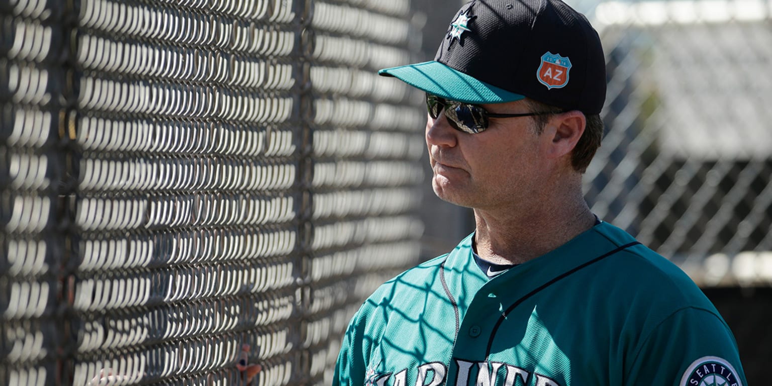 Mariners camp has first full-squad workout