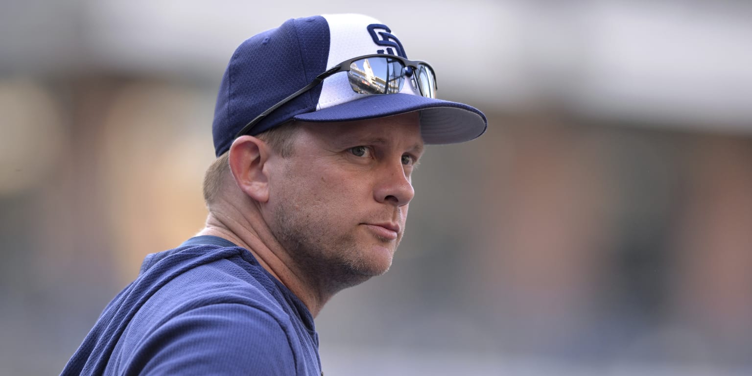 Padres dismiss manager Andy Green