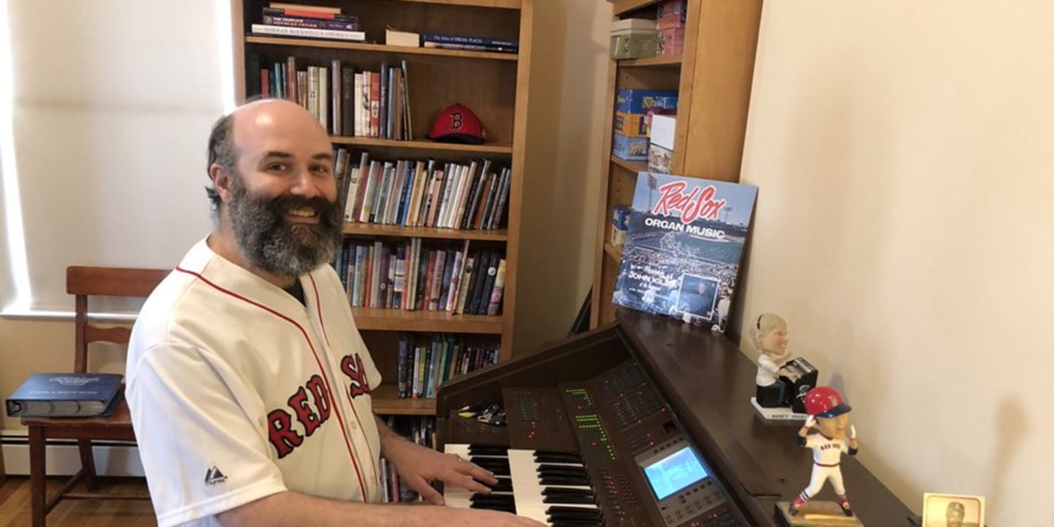 Red Sox organist playing social distancing concerts