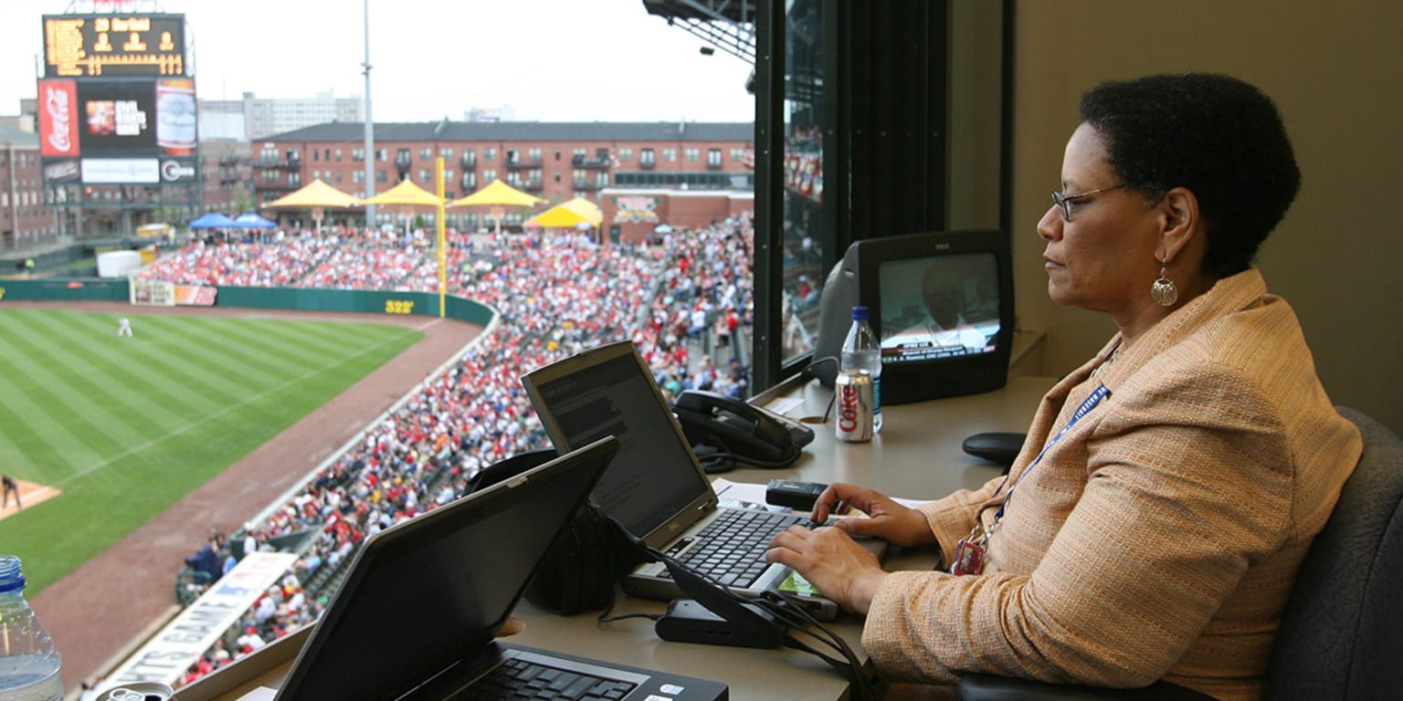 Hall of Fame honors voices of baseball