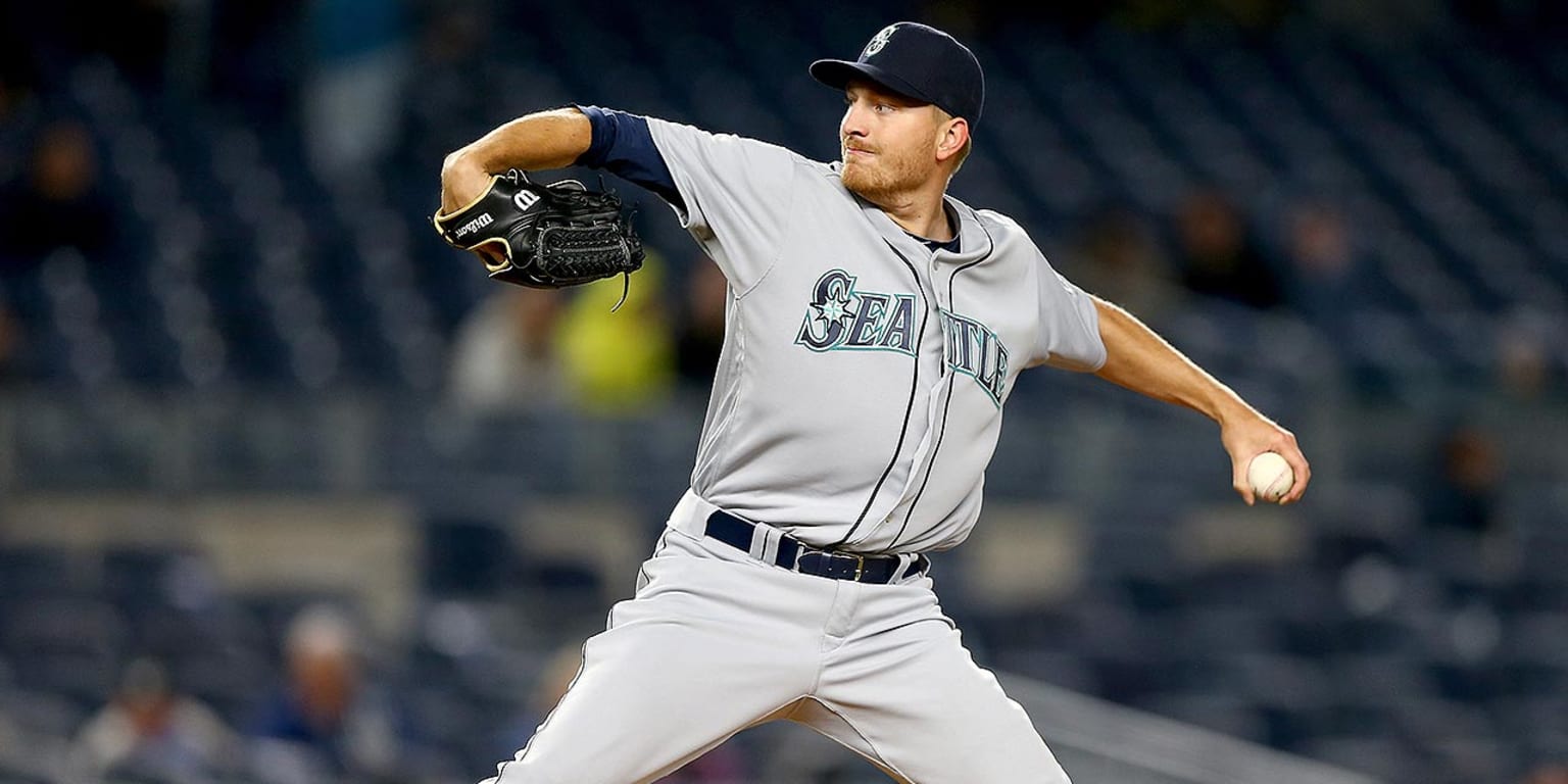 Mariners' Mike Montgomery passes relief test