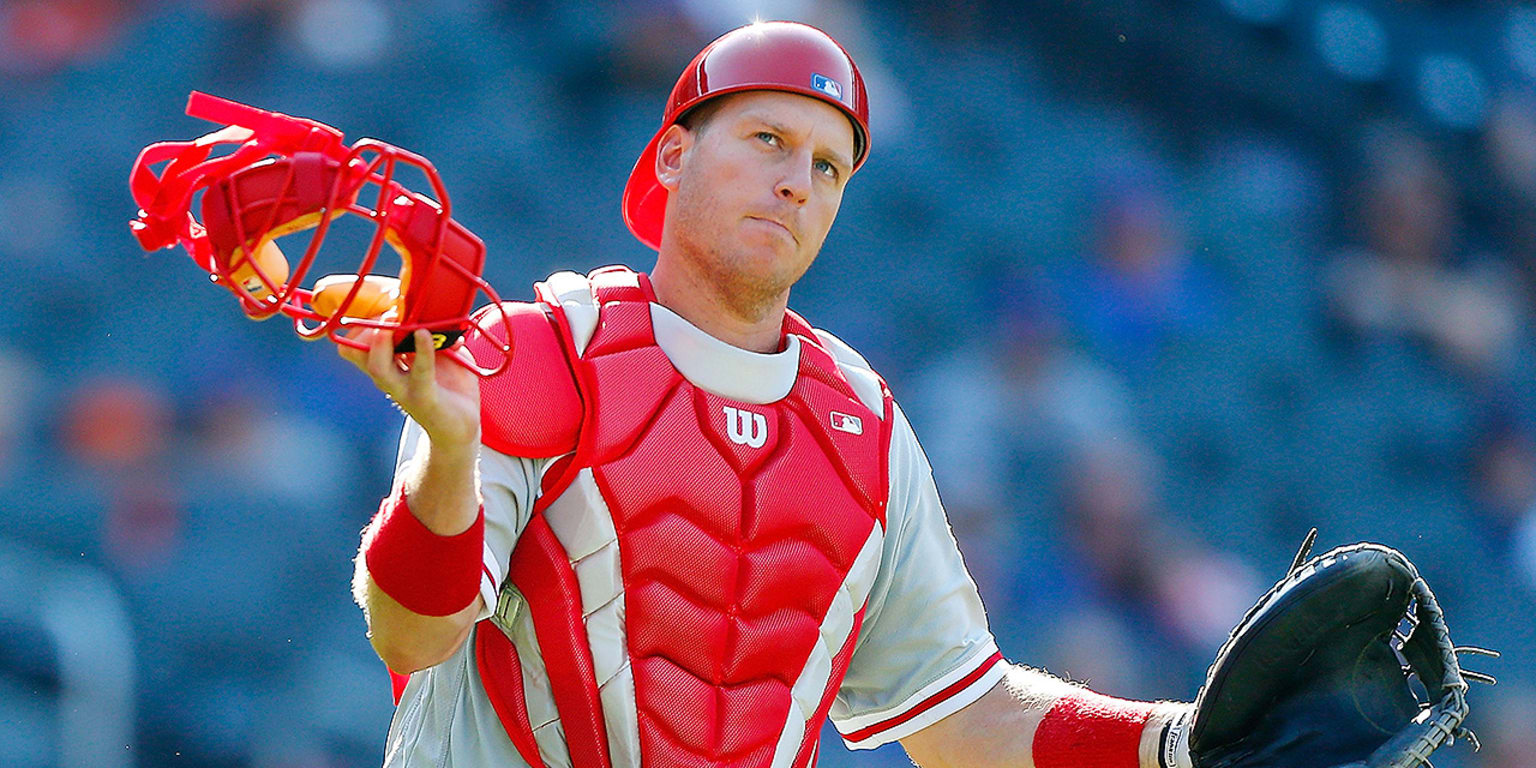 A.J. Ellis gets winning hit in Phillies' debut