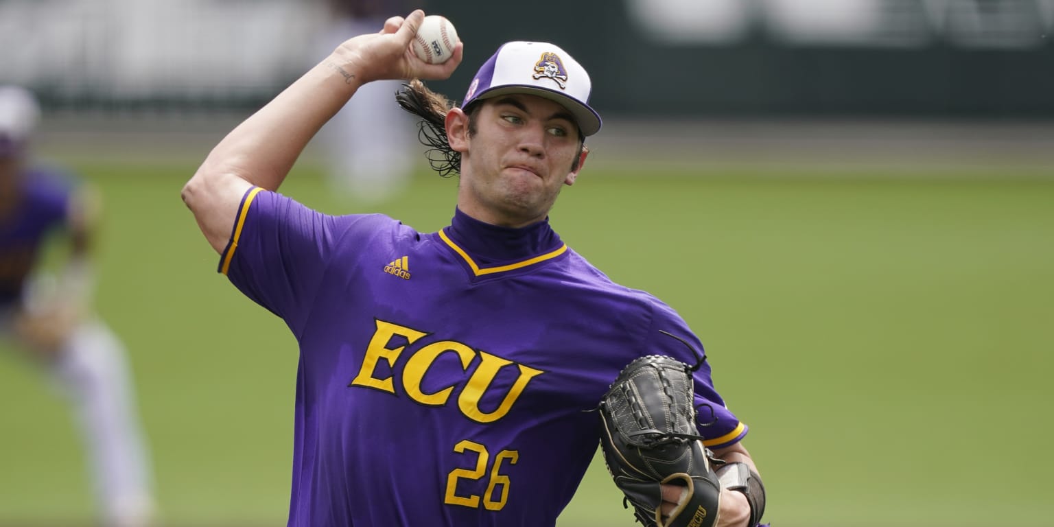 Gavin Williams, Indians' first-round Draft pick, signs