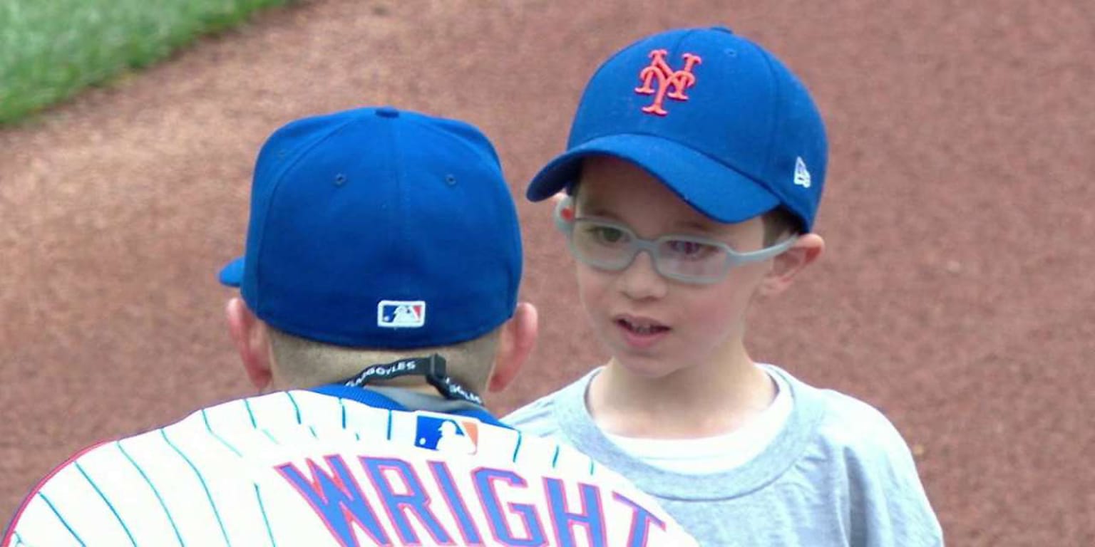 Mets take field with kids for Play Ball