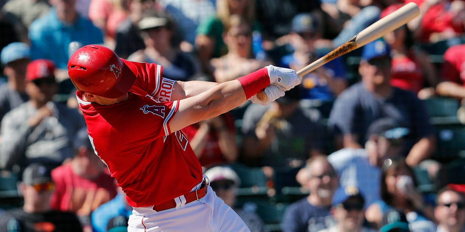 Angels' C.J. Cron, Jesse Chavez solid in win