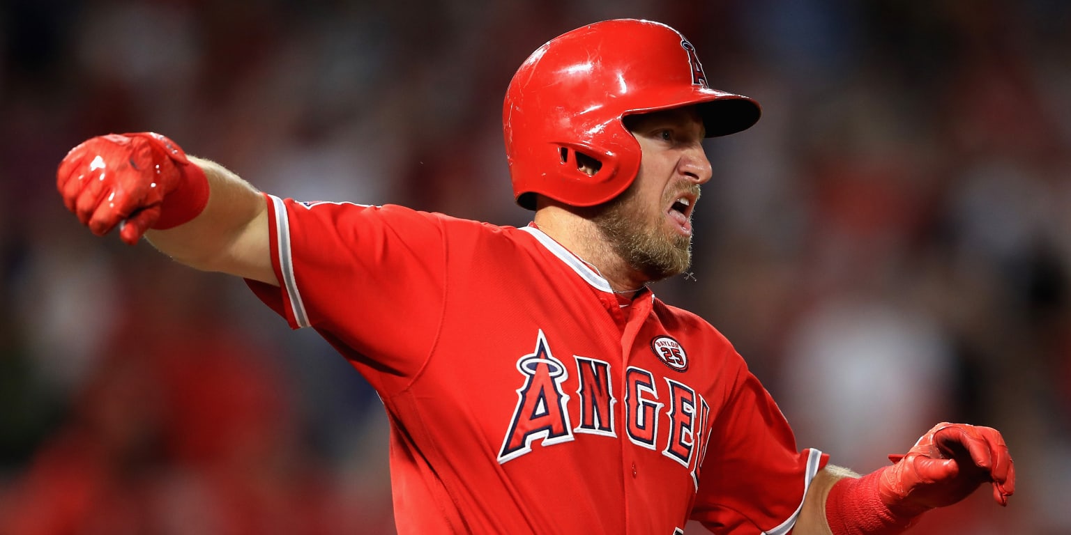 Angels' Cliff Pennington's slam tops Oakland