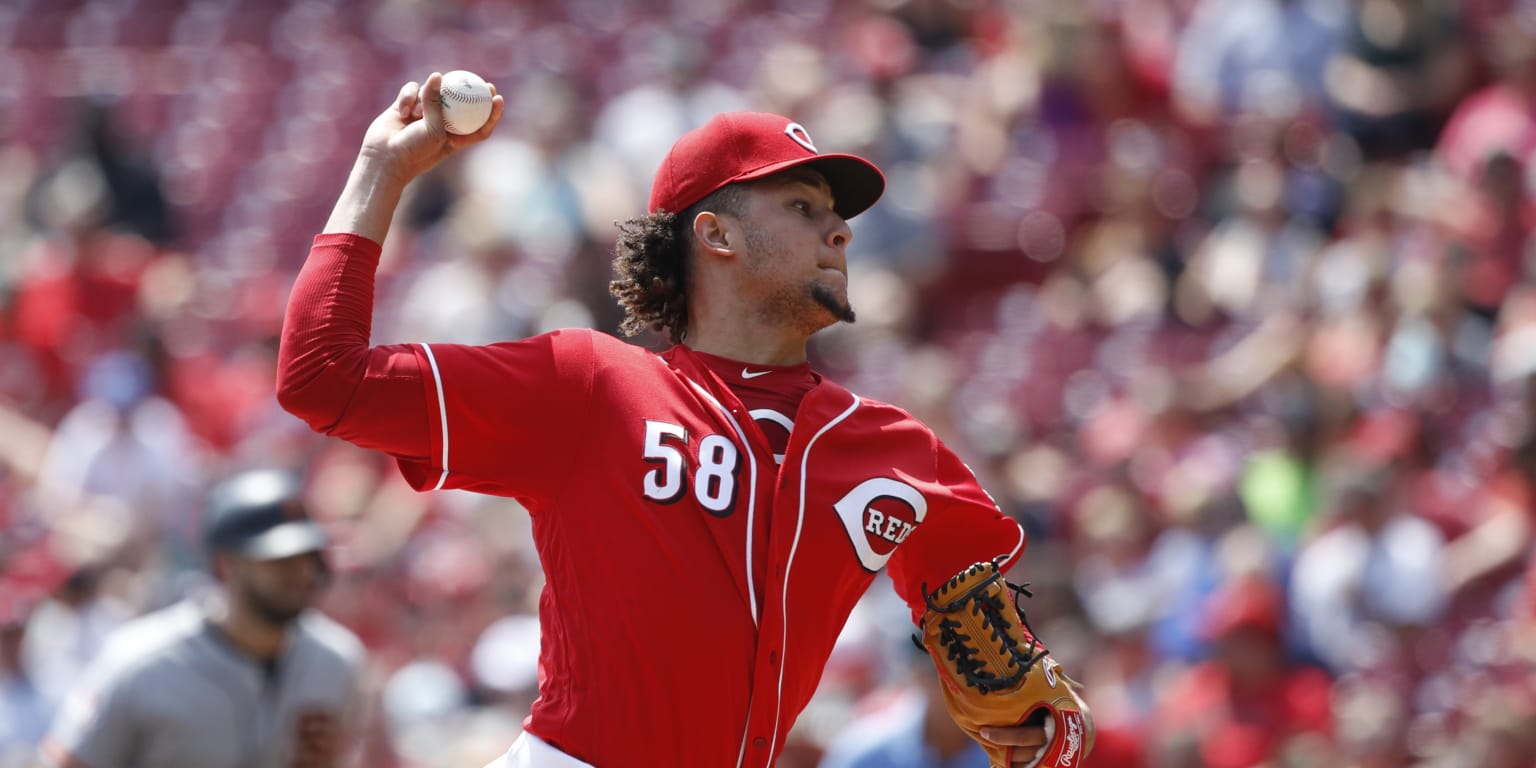 Luis Castillo to start Opening Day for Reds