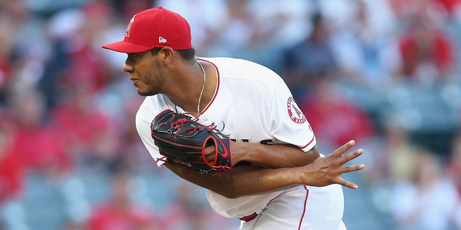 JC Ramirez rebounds to help Angels rally