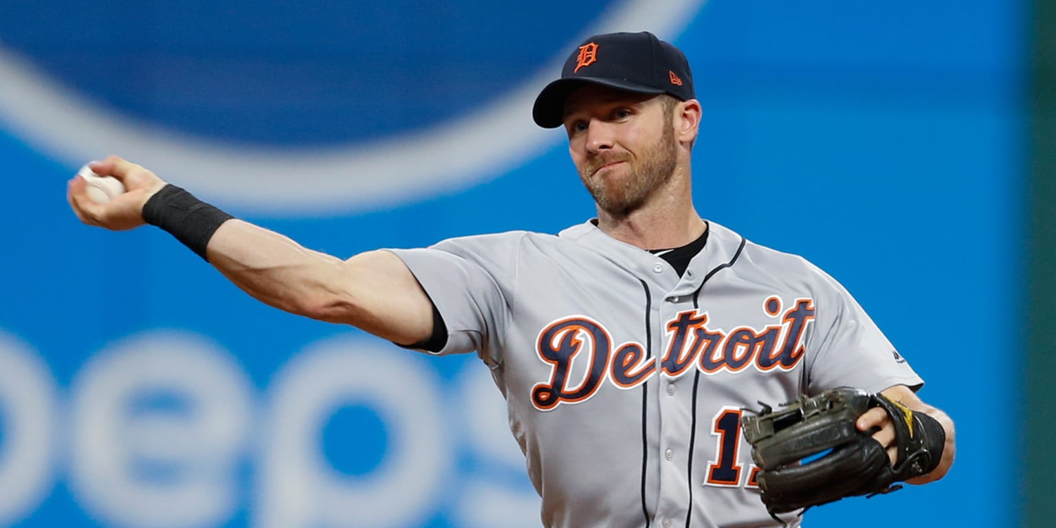 Andrew Romine may play all 9 positions in game
