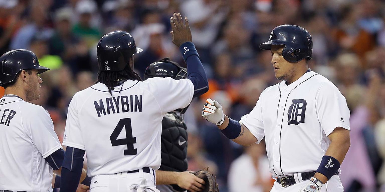 Miggy, Tigers beat Marlins with 3 homers
