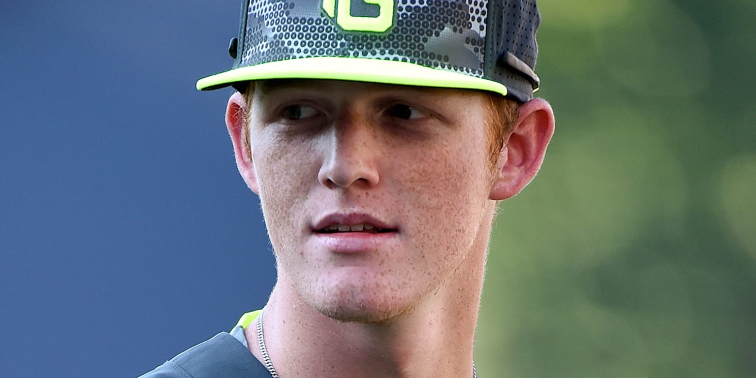 Padres draft pitcher Mason Thompson