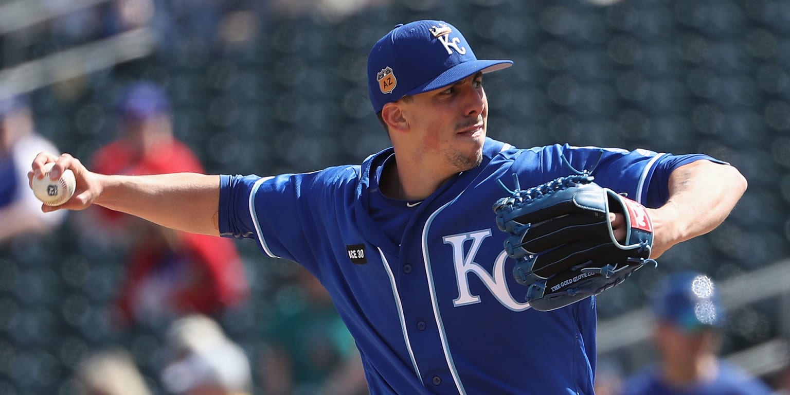 Kyle Zimmer signs one-year deal with Royals