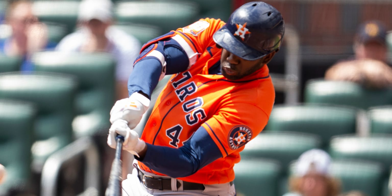 Astros aguantan para evitar barrida ante Bravos