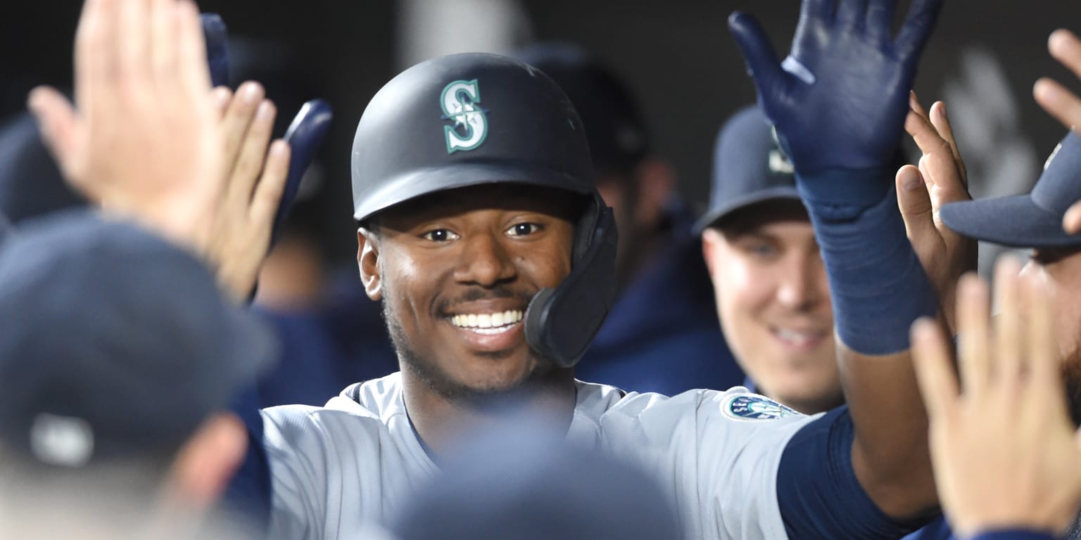 Kyle Lewis hits sixth homer in 10th career game