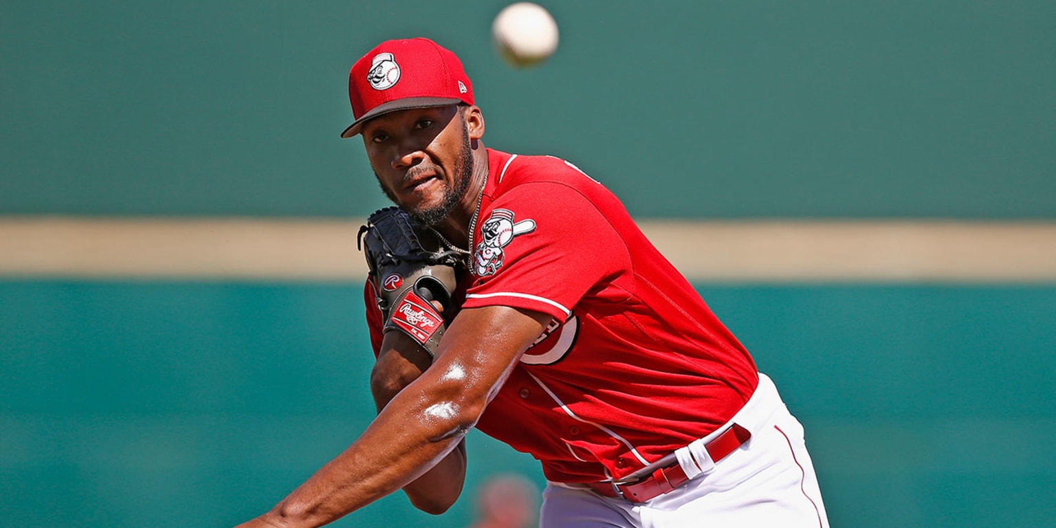 Amir Garrett dominates in first spring outing