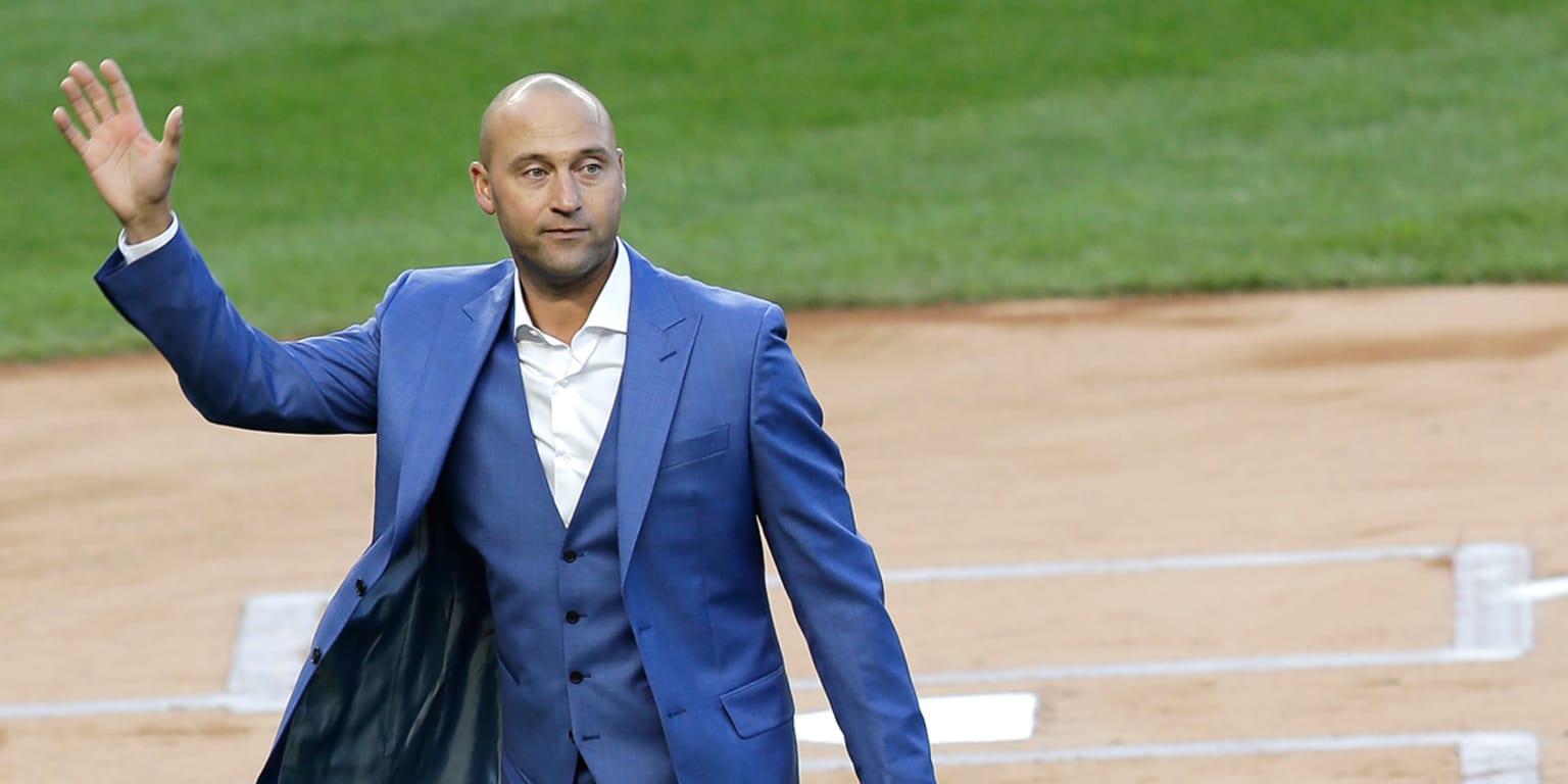 Marlins agree to sell to Derek Jeter-led group