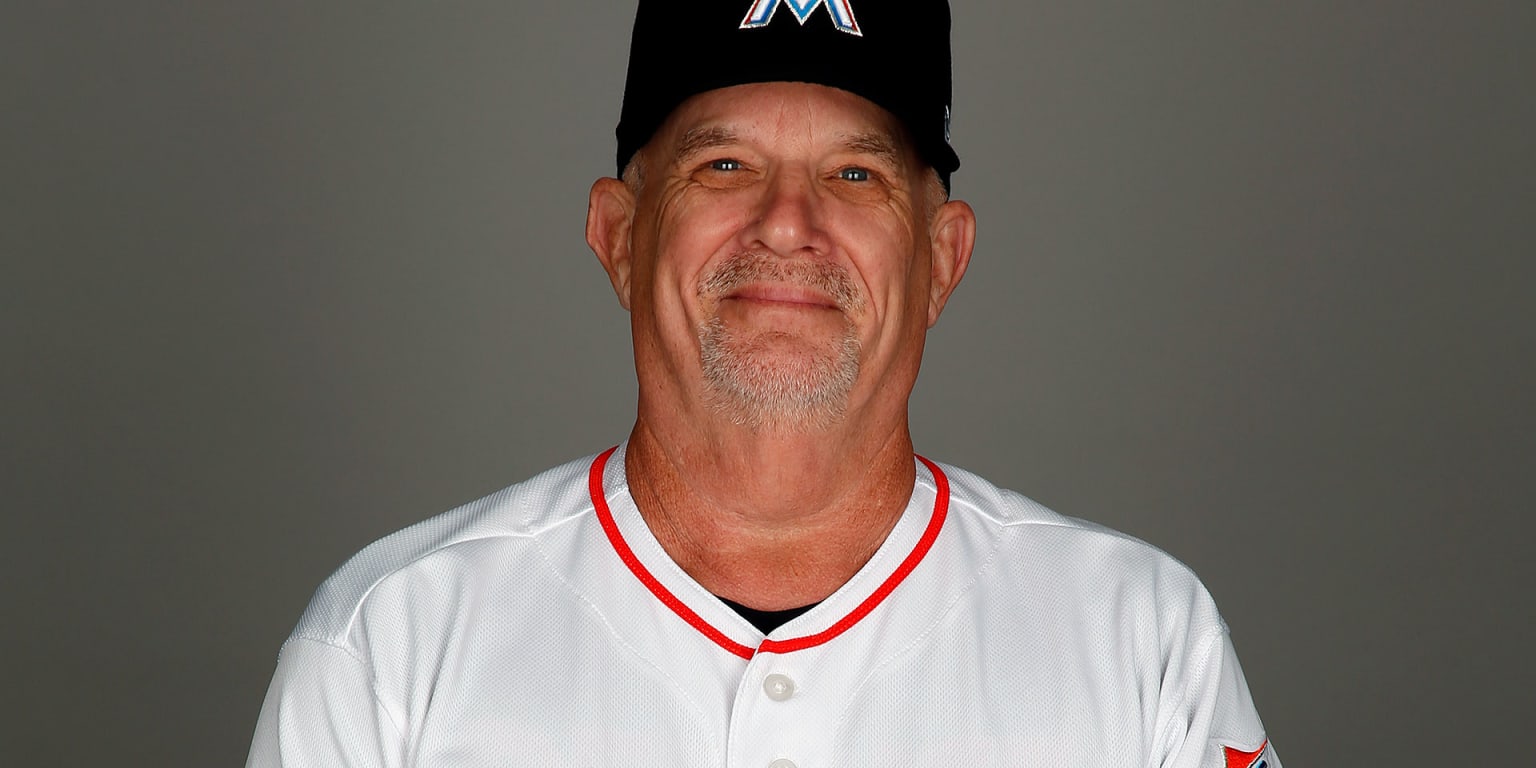 Mariners to hire Perry Hill as infield coach