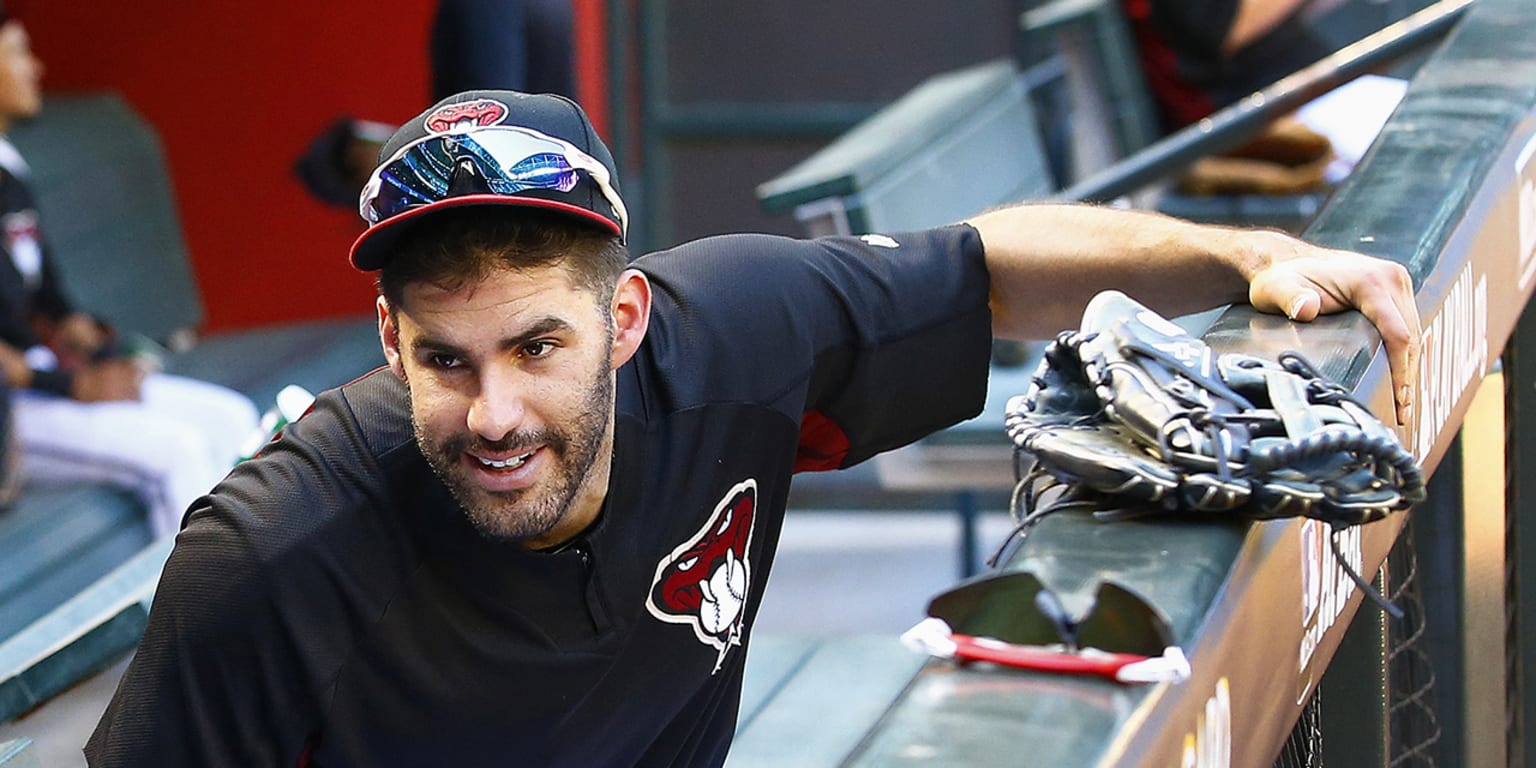 D-backs hope to bring back J.D. Martinez